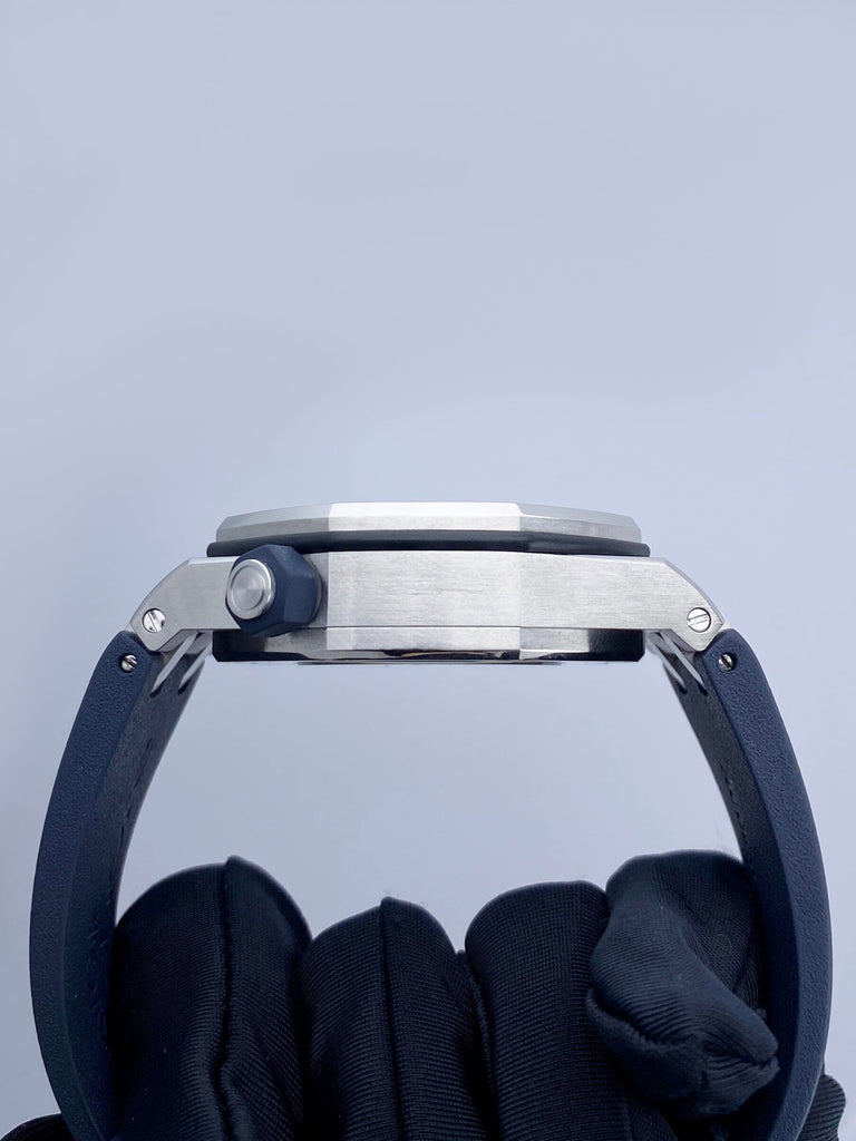 Audemars Piguet Royal Oak Offshore Diver 15710ST Blue Dial Mens Watch