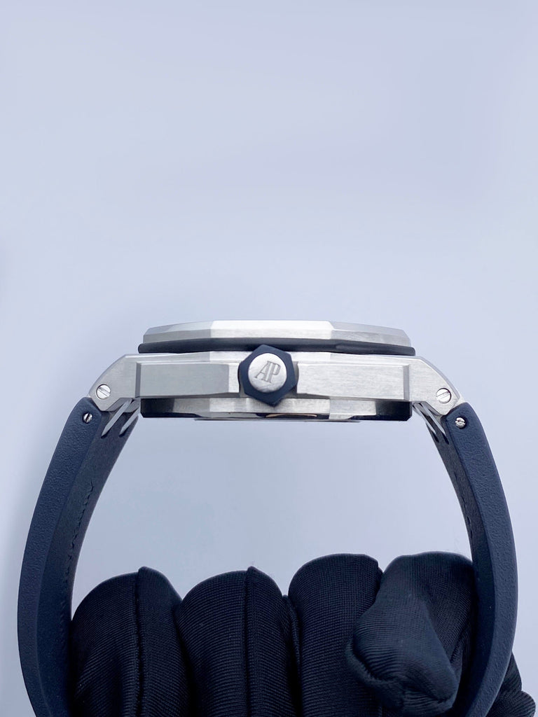 Audemars Piguet Royal Oak Offshore Diver 15710ST Blue Dial Mens Watch