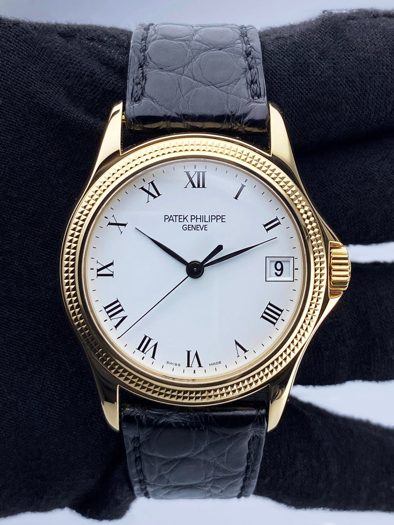 Patek Philippe Calatrava 5117J 18K Yellow Gold Mens Watch Box Papers