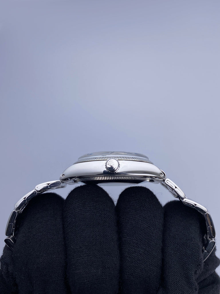 Rolex Oyster Perpetual 1005 Silver Dial Steel Mens Watch