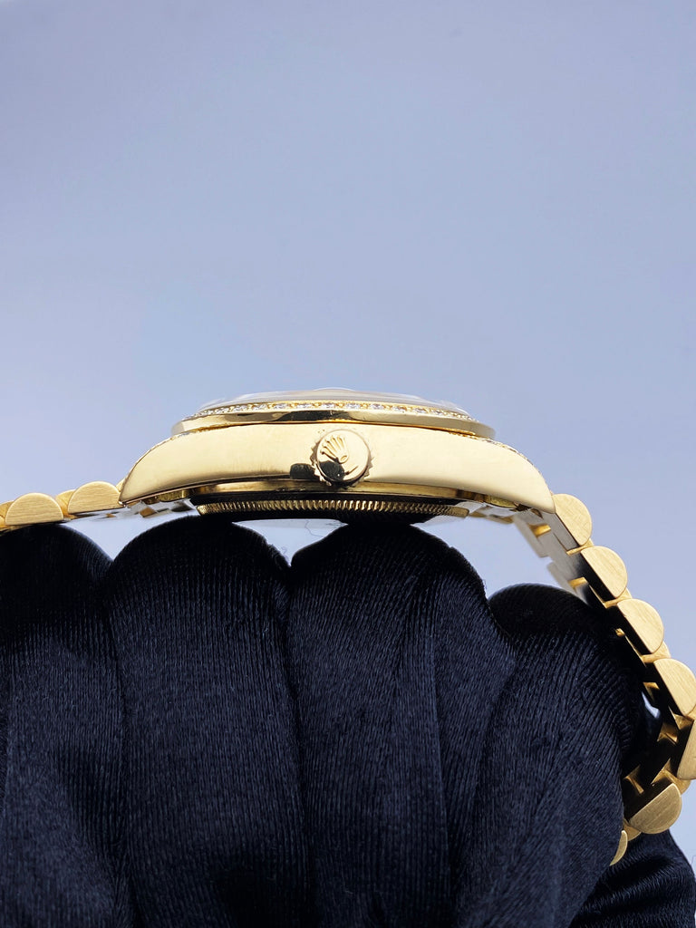 Rolex Day Date 18138 Diamond Dial 18K Yellow Gold Mens Watch