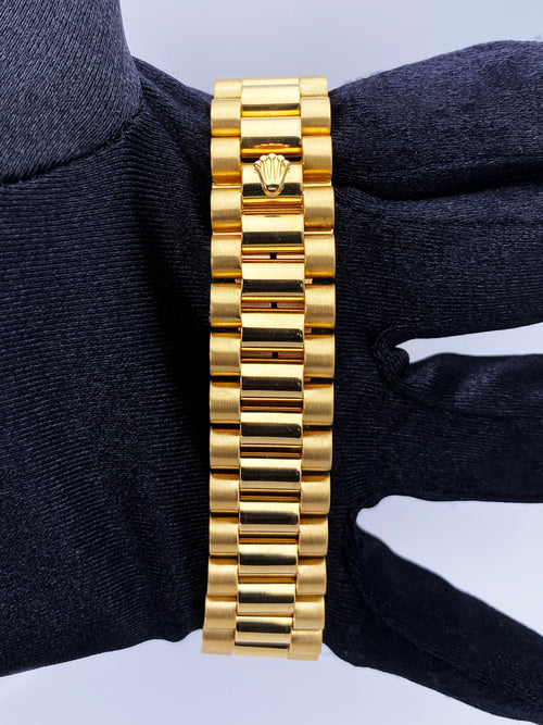 Rolex Day Date 18138 Diamond Dial 18K Yellow Gold Mens Watch