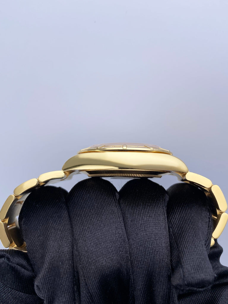 Rolex Daytona 116568 MOP Diamond 18K Yellow Gold Mens Watch